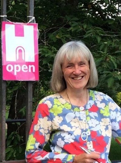 Clare Dixon - Association of Wessex Tourist Guides